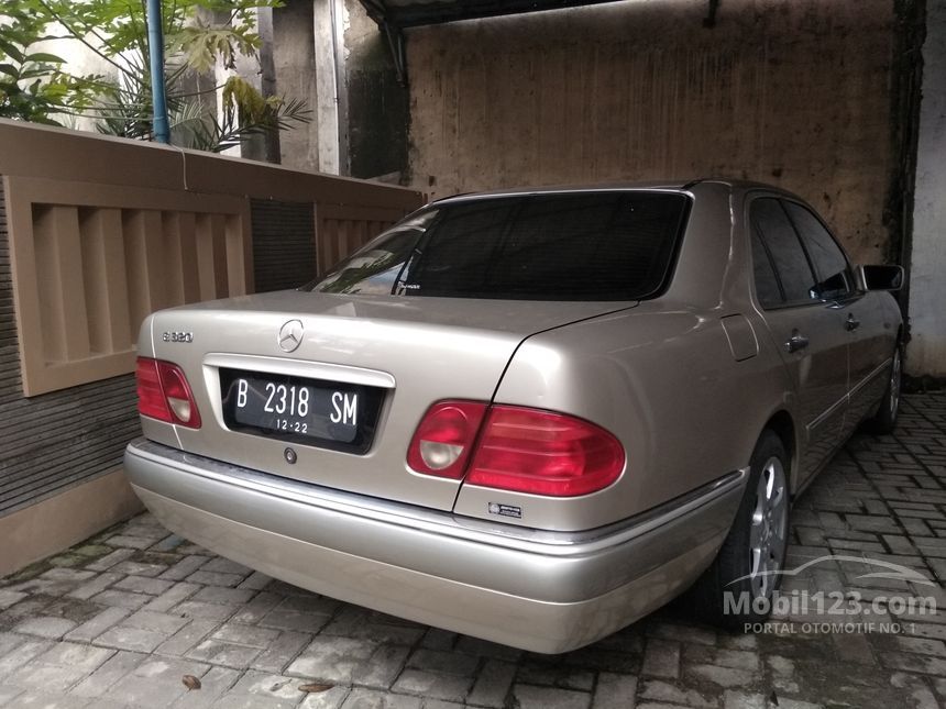 Jual Mobil Mercedes-Benz E230 1998 W210 2.3 Automatic 2.3 di DKI Jakarta Automatic Sedan Coklat ...