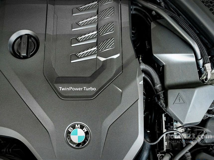 Jual Mobil BMW 330i 2021 M Sport 2.0 di DKI Jakarta Automatic Sedan ...