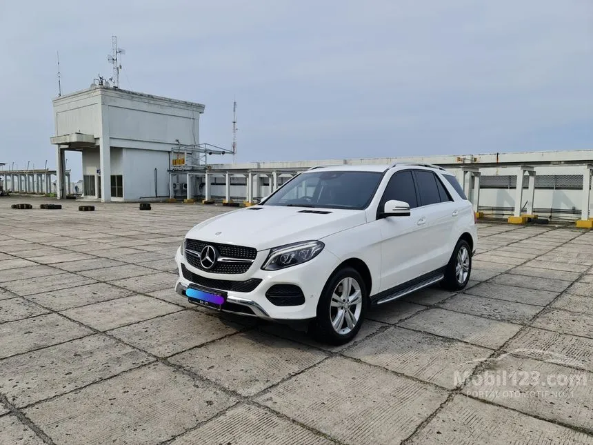 Jual Mobil Mercedes-Benz GLE400 2016 Exclusive 4Matic 3.0 di DKI Jakarta Automatic SUV Putih Rp ...