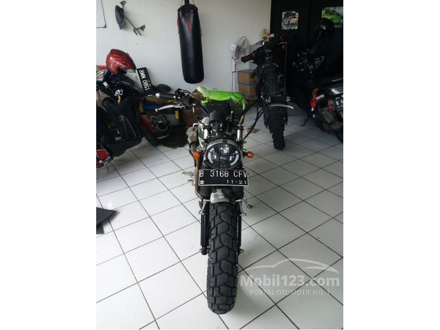 Jual Motor Kawasaki Binter 1981 Mercy 200 0.2 di Banten Manual Others ...