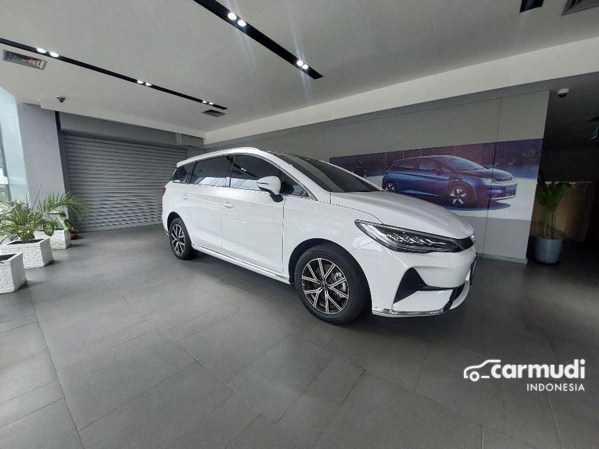 Jual Mobil BYD M6 2024 EV Superior di DKI Jakarta Automatic Wagon Putih ...