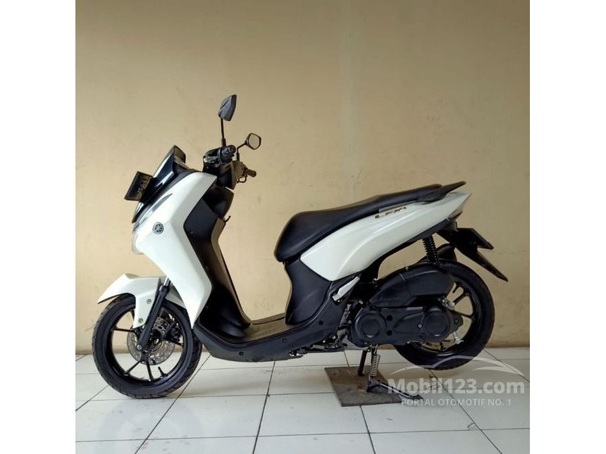 Jual Motor Yamaha Lexi 2019 0.1 di DKI Jakarta Automatic Others Putih ...