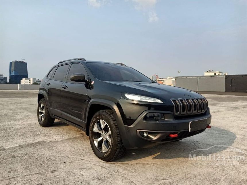 Jual Mobil Jeep Cherokee 2015 Trailhawk 2.4 di DKI Jakarta Automatic ...