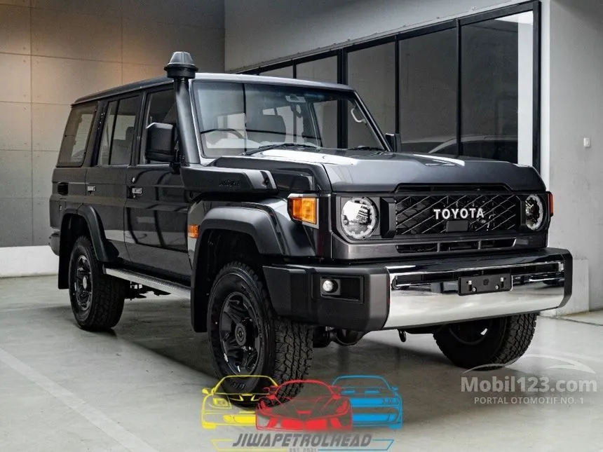 Jual Mobil Toyota Land Cruiser 2024 70 GXL 2.8 di DKI Jakarta Automatic SUV Abu-abu Rp 2.699.000 ...