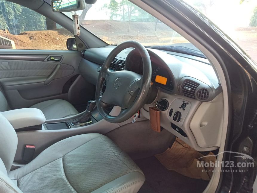 Jual Mobil Mercedes-Benz C270 2001 CDI Avantgarde 2.7 di Jawa Barat ...