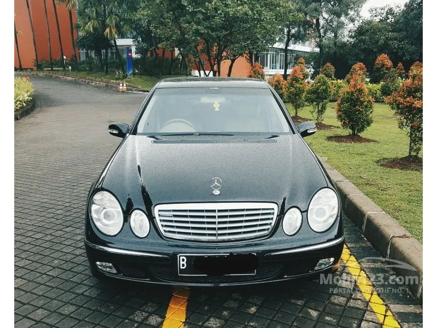 Jual Mobil Mercedes-Benz E260 2004 E260 2.6 di DKI Jakarta Automatic Sedan Hitam Rp 135.000.000 ...