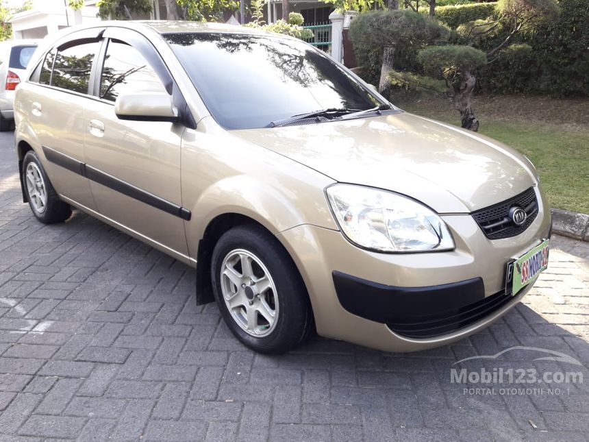 Jual Mobil KIA Rio 2006 JB 1.4 di Jawa Timur Automatic Hatchback Emas ...