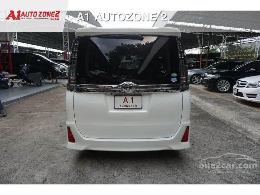 2016 Toyota Voxy 2.0 (ปี 14-17) ZS MPV for sale on One2car