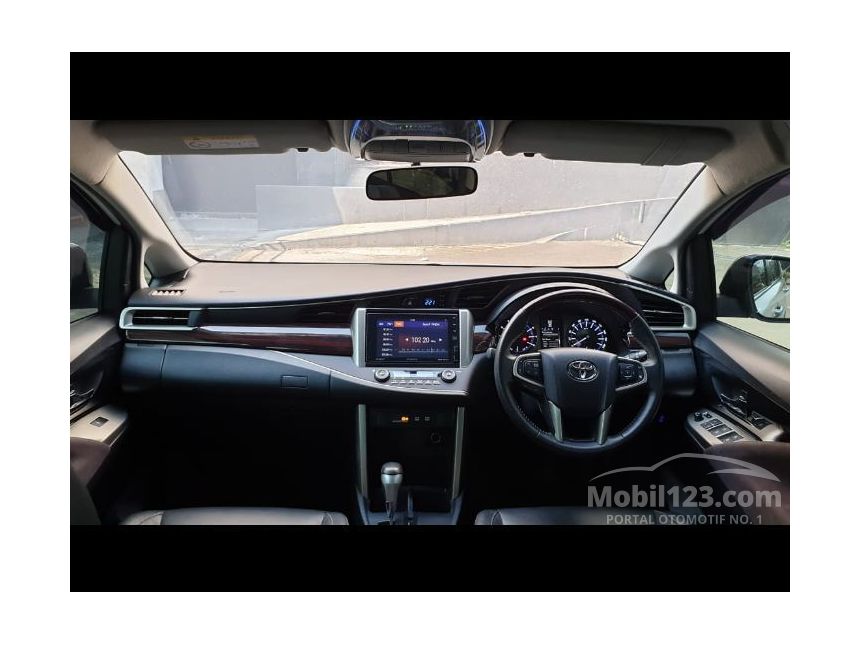 Jual Mobil Toyota Innova Venturer 2017 N140 2.0 di DKI Jakarta ...