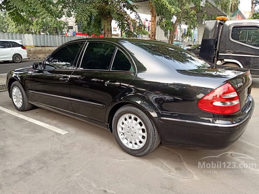 Jual Mobil Mercedes-Benz E260 2005 E260 2.6 di DKI Jakarta Automatic Sedan Hitam Rp 150.000.000 ...