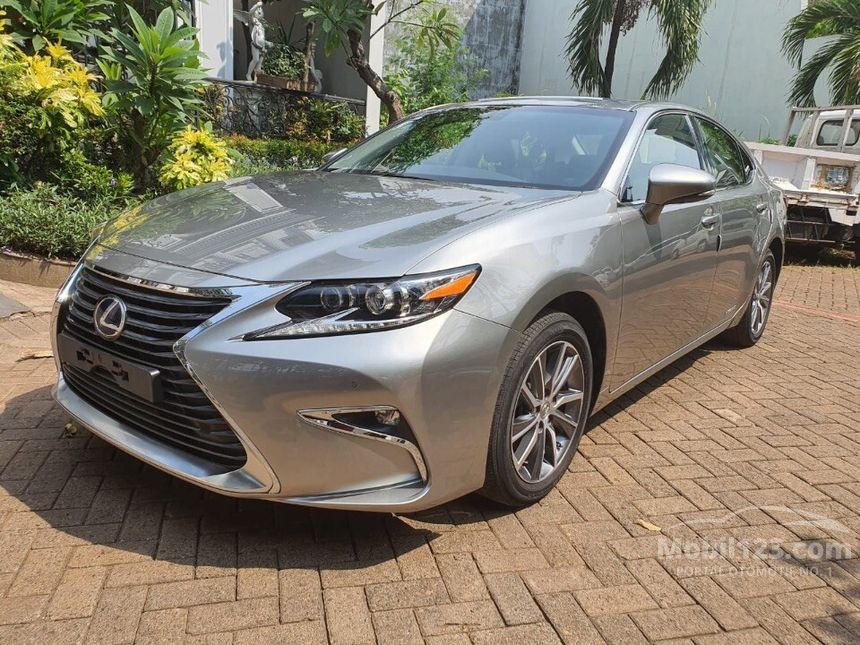 Jual Mobil Lexus ES300h 2017 XV60 2.5 di DKI Jakarta Automatic Sedan Silver Rp 709.999.999 ...
