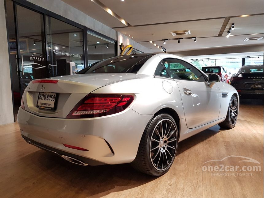 Mercedes-Benz SLC300 2017 R172 (ปี 16-20) 2.0 เกียร์อัตโนมัติ สีเงิน ...