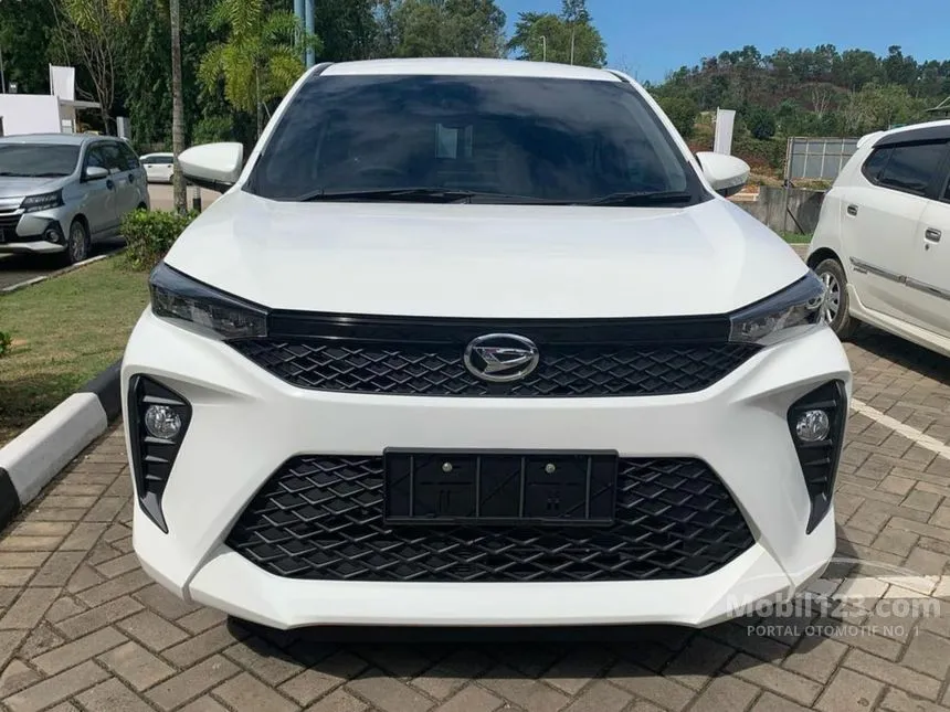 Jual Mobil Daihatsu Xenia 2022 R 1.3 di Banten Automatic MPV Putih Rp ...