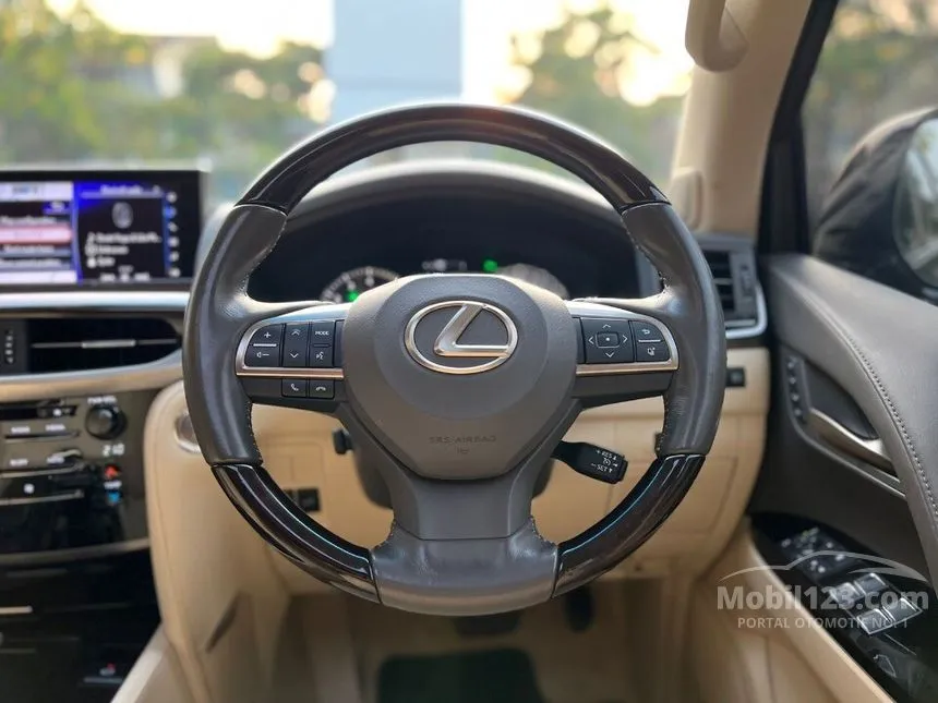 Jual Mobil Lexus LX570 2016 Sport 5.7 di DKI Jakarta Automatic SUV ...