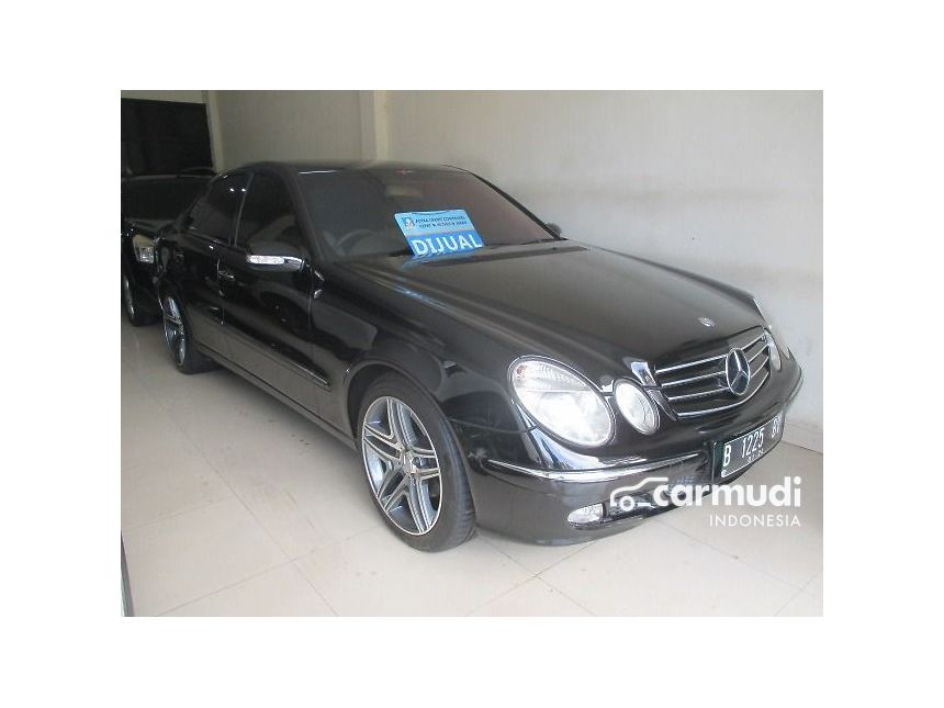 Jual Mobil Mercedes-Benz E260 2005 W211 2.6 V6 2.6 di DKI Jakarta ...