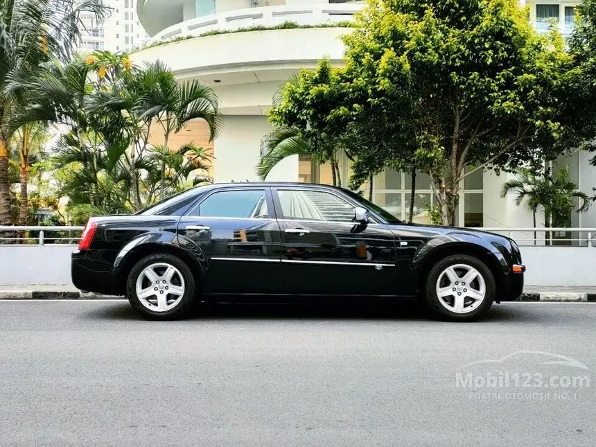 Jual Mobil Chrysler 300C 2010 3.0 di DKI Jakarta Automatic Sedan Hitam ...