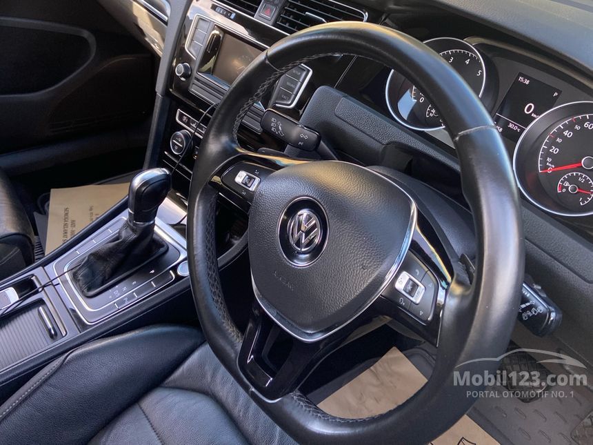 Jual Mobil Volkswagen Golf 2014 TSI 1.4 di Jawa Timur Automatic ...