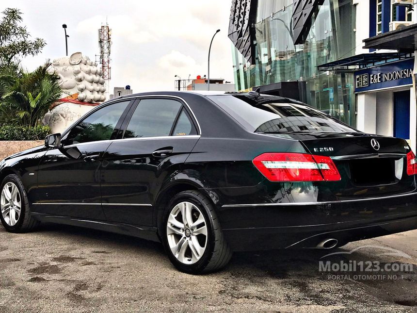 Jual Mobil Mercedes-Benz E250 2010 CGI Avantgarde 1.8 di DKI Jakarta Automatic Sedan Hitam Rp ...