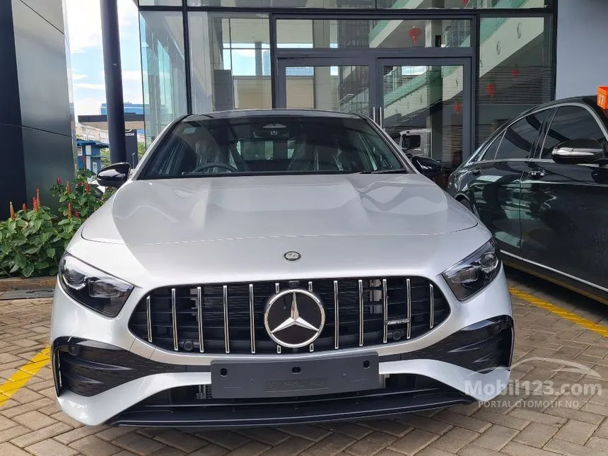 Jual Mobil Mercedes-Benz A35 AMG 2023 4MATIC 2.0 di DKI Jakarta ...