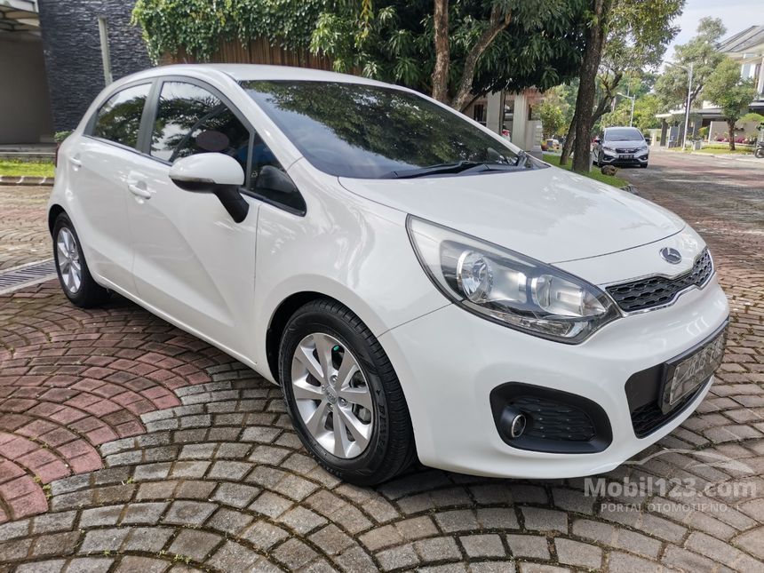 Jual Mobil KIA Rio 2012 UB 1.4 di Yogyakarta Automatic Hatchback Putih ...