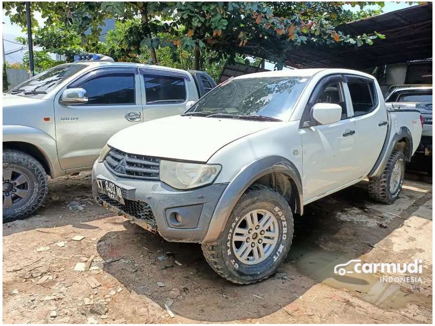 Jual Mobil Mitsubishi Strada 2011 3.0 di Kalimantan Timur Manual Double ...