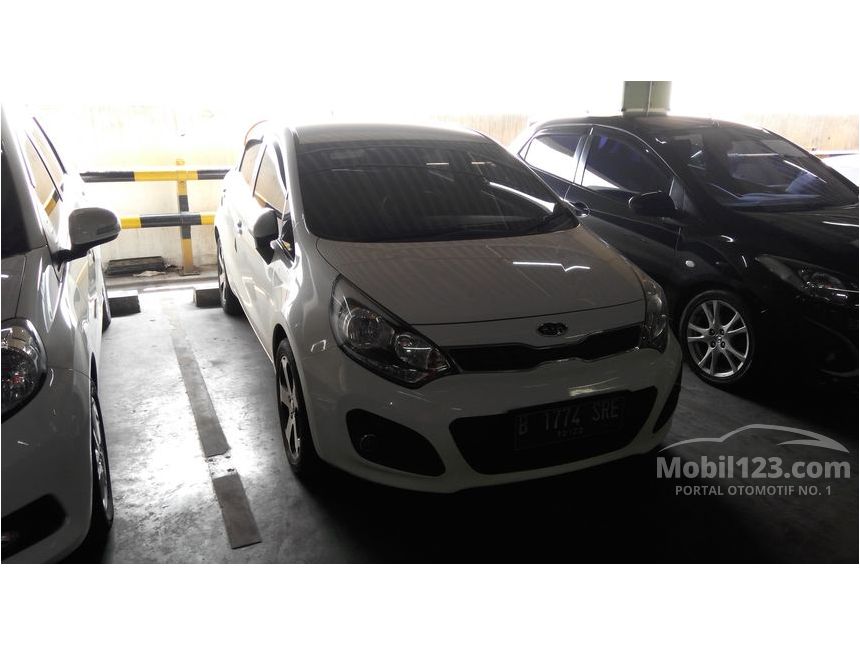 Jual Mobil KIA Rio 2012 UB 1.4 di DKI Jakarta Automatic Hatchback Putih ...