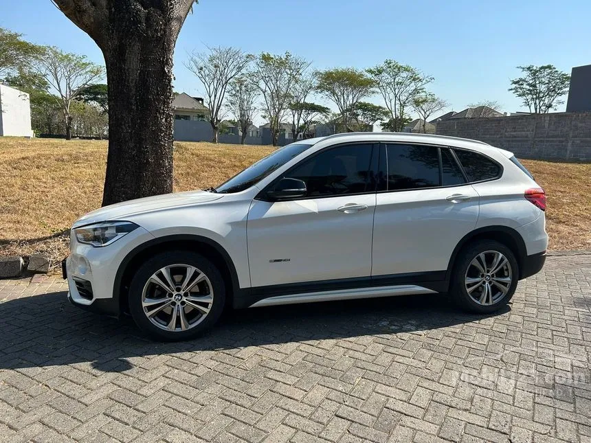 Jual Mobil BMW X1 2017 sDrive18i 1.5 di Jawa Timur Automatic SUV Putih ...