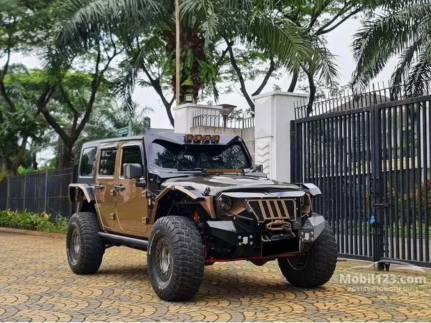 Jual Jeep Wrangler Rubicon Unlimited 4 Door Bekas di Indonesia Harga ...