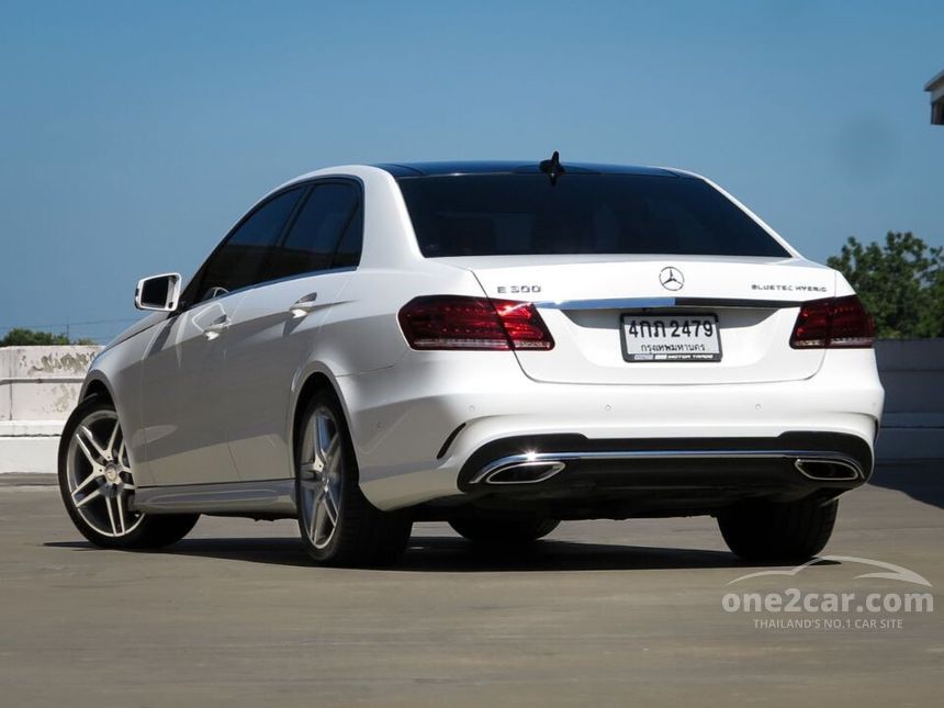 Mercedes-Benz E300 2015 W212 (ปี 10-16) AMG Dynamic Blue TEC HYBRID 2.1 เกียร์อัตโนมัติ สีขาว ...