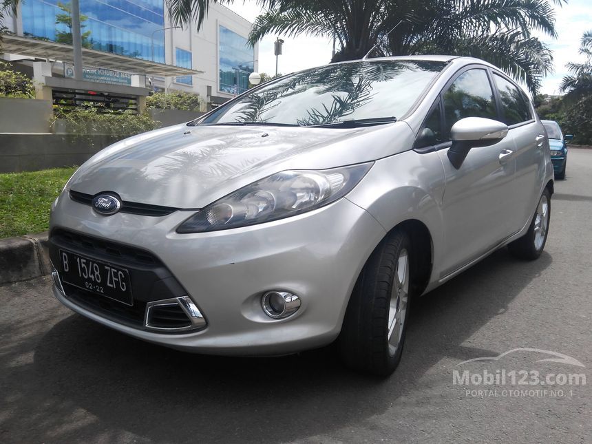Jual Mobil Ford Fiesta 2012 Sport 1.6 di Banten Automatic Sedan Silver ...