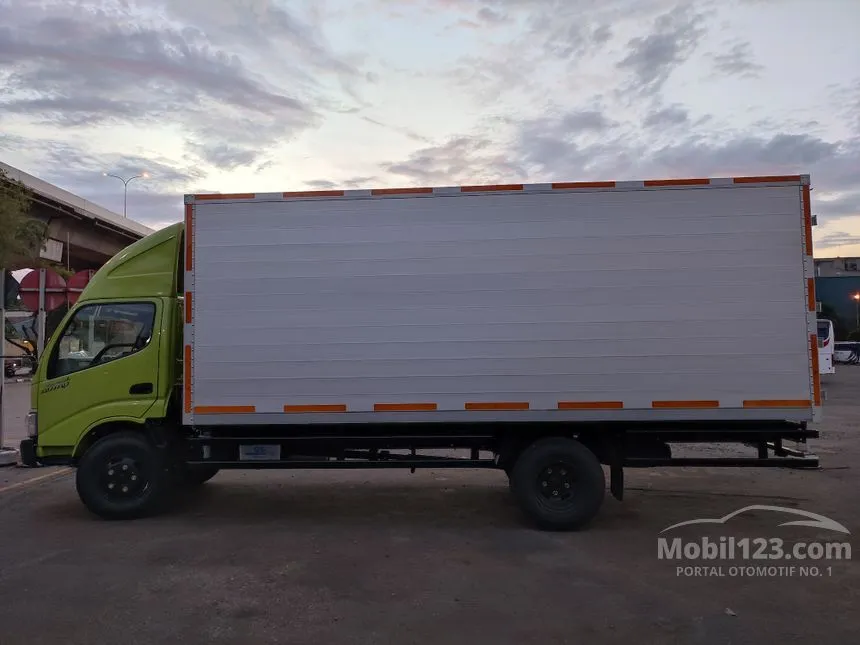 Jual Mobil Hino Dutro 2021 130 MDL 4.0 di Banten Manual Trucks Hijau Rp ...