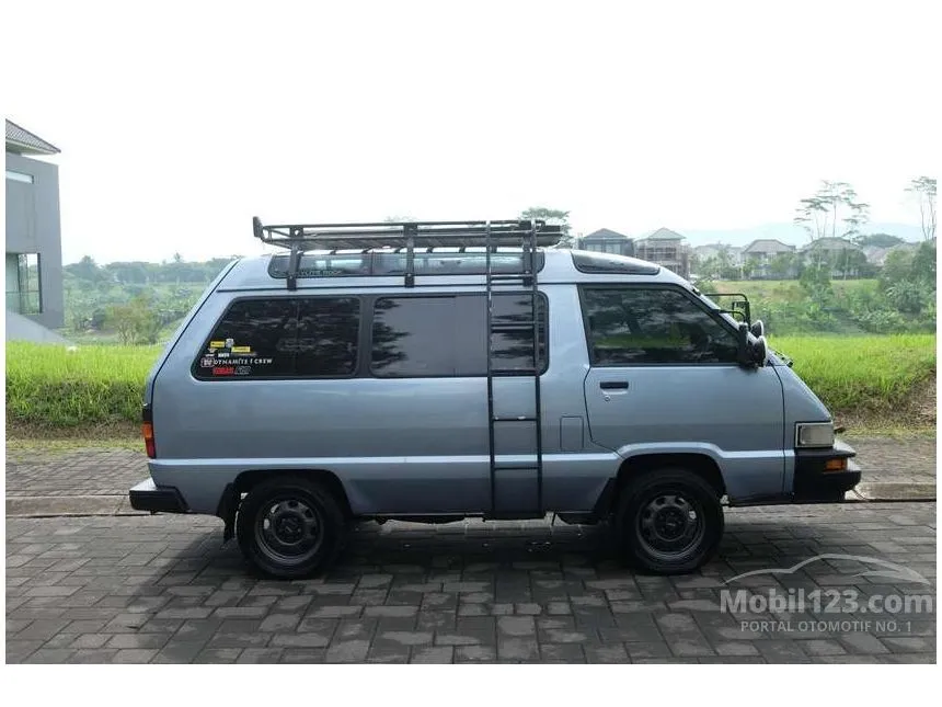Jual Mobil Toyota Hiace 1993 2.4 di Jawa Barat Manual Minibus Biru Rp ...