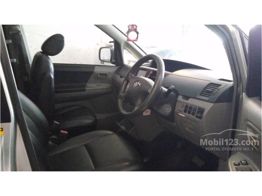 Jual Mobil Toyota Noah 2004 2.0 di Jawa Barat Automatic MPV Minivans ...