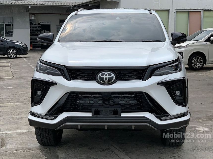 Jual Mobil Toyota Fortuner 2024 GR Sport Two-Tone 2.8 di DKI Jakarta ...