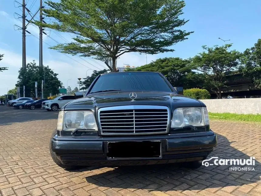 Jual Mobil Mercedes-Benz E320 1996 W124 3.2 L6 Manual 3.2 di DKI ...