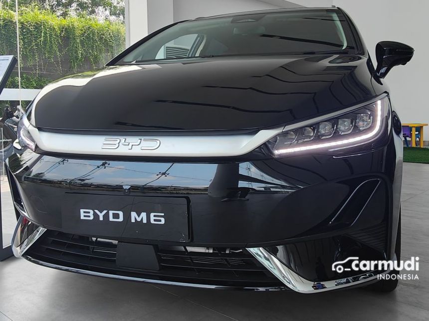 BYD M6 2025 Superior 7-seaters in DKI Jakarta Automatic MPV Black for ...
