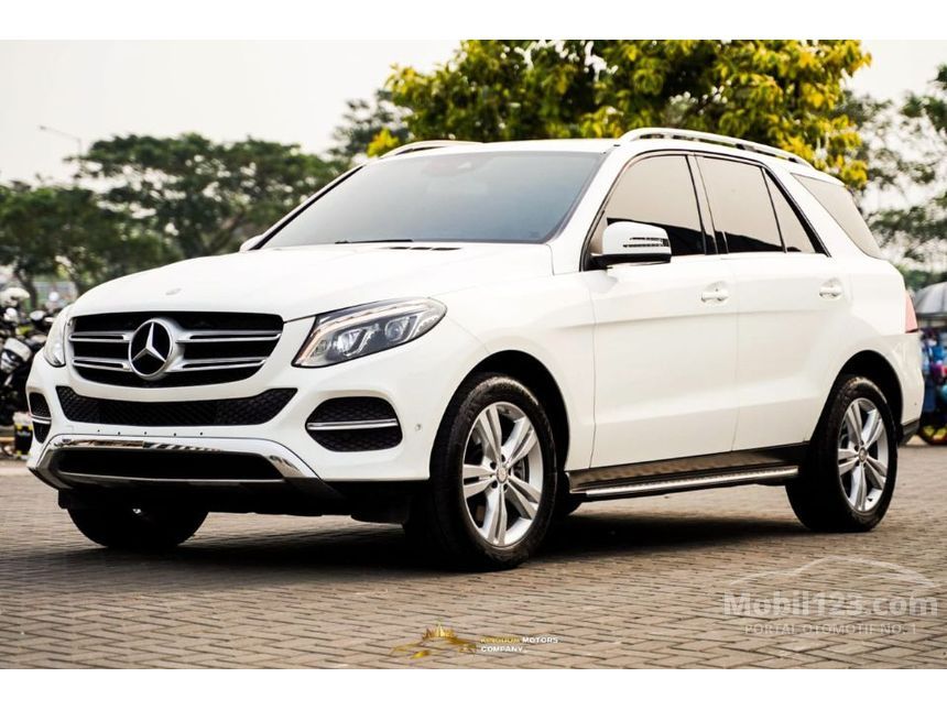 Jual Mobil Mercedes-Benz GLE400 2017 Exclusive 4Matic 3.0 di Banten Automatic SUV Putih Rp 459. ...