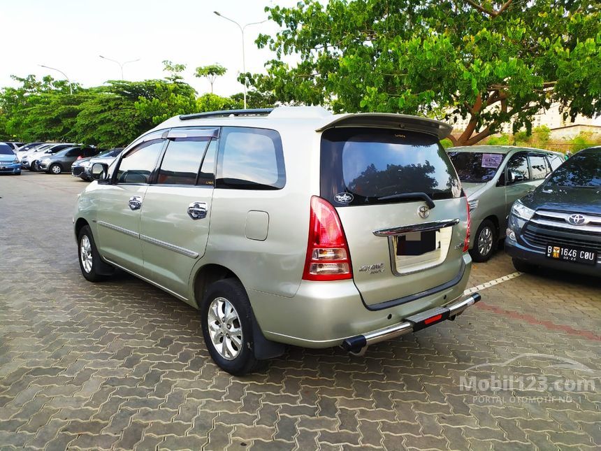 Jual Mobil Toyota Kijang Innova 2006 V 2.0 di Banten Manual MPV Silver ...