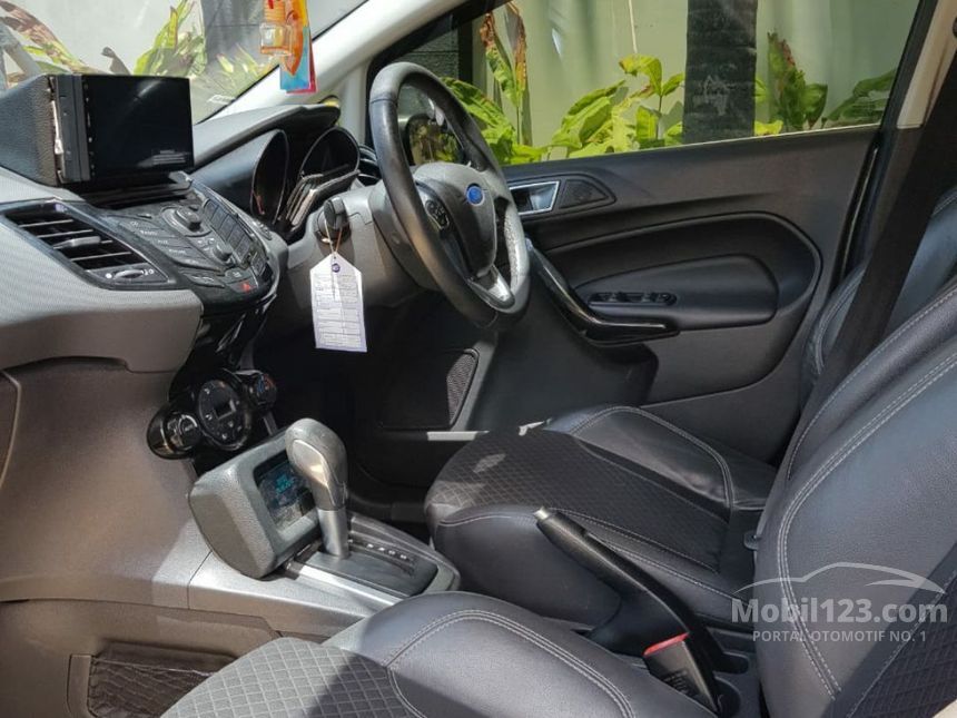Jual Mobil Ford Fiesta 2014 Sport 1.5 di Jawa Timur Automatic Hatchback ...