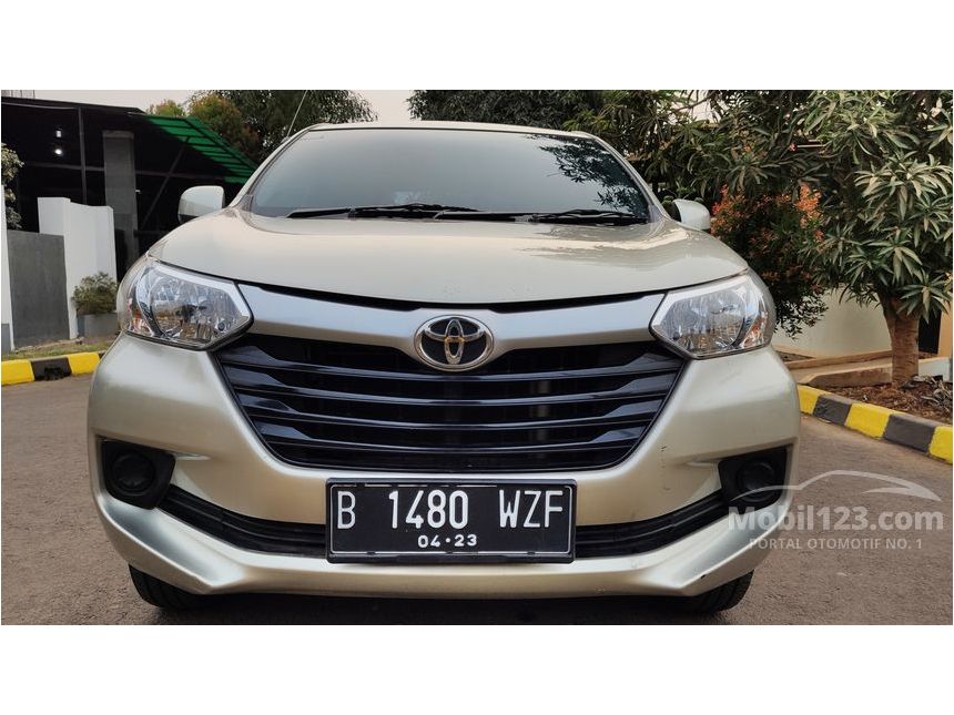 Jual Mobil Toyota Avanza 2017 E 1.3 di Banten Automatic MPV Kuning Rp ...