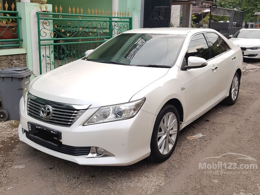 Jual Mobil Toyota Camry 2012 V 2.4 di Jawa Barat Automatic Sedan Putih ...