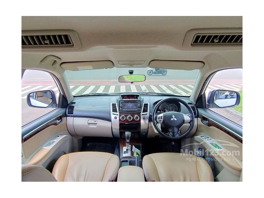Jual Mobil Mitsubishi Pajero Sport 2014 Exceed 2.5 di DKI Jakarta ...