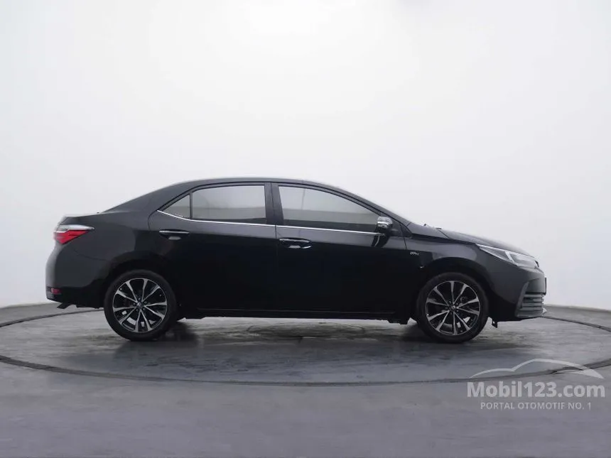 Jual Mobil Toyota Corolla Altis 2018 V 1.8 di Jawa Timur Automatic ...