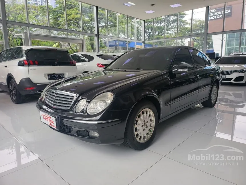 Jual Mobil Mercedes-Benz E260 2004 E260 2.6 di DKI Jakarta Automatic Sedan Hitam Rp 215.000.000 ...