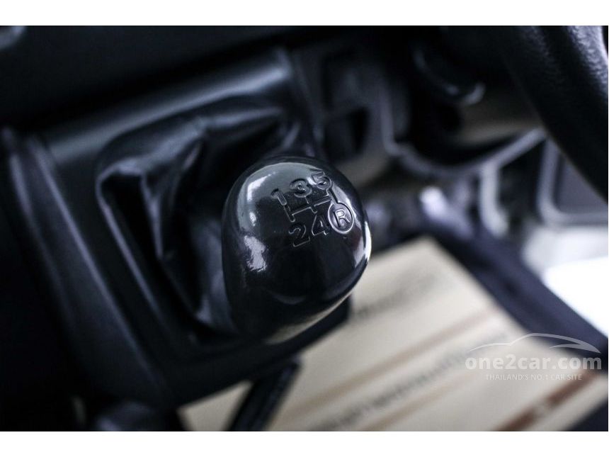 Toyota Hiace 2014 D4D 3.0 in กรุงเทพและปริมณฑล Manual Van สีเทา for ...