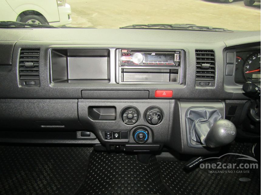 Toyota Hiace 2014 D4D 3.0 in กรุงเทพและปริมณฑล Manual Van สีขาว for ...