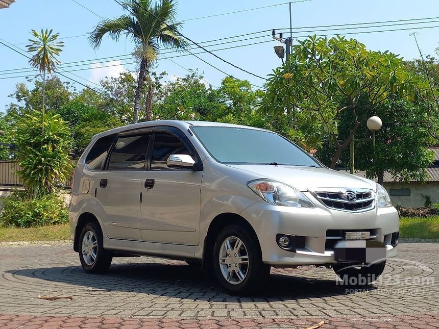 Jual Mobil Daihatsu Xenia 2011 Xi DELUXE 1.3 di Jawa Timur Manual MPV ...