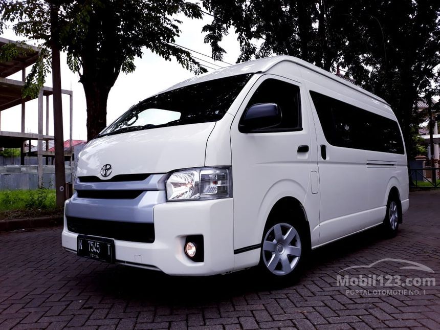 Jual Mobil Toyota Hiace 2019 High Grade Commuter 2.5 di Jawa Timur ...