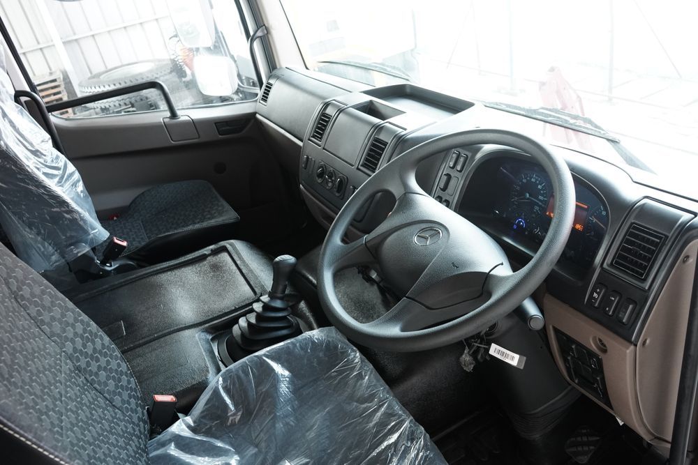 Jadi Truk Eropa yang Canggih, Ini Beragam Fungsi Tombol di Dashboard ...