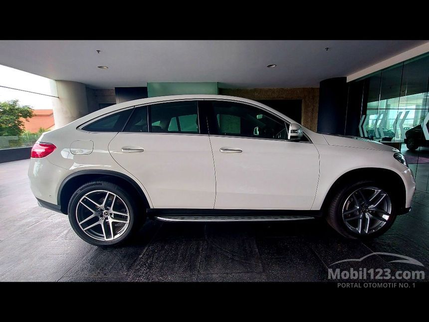 Jual Mobil Mercedes-Benz GLE400 2019 4MATIC AMG 3.0 di Jawa Barat Automatic SUV Putih Rp 1.325 ...